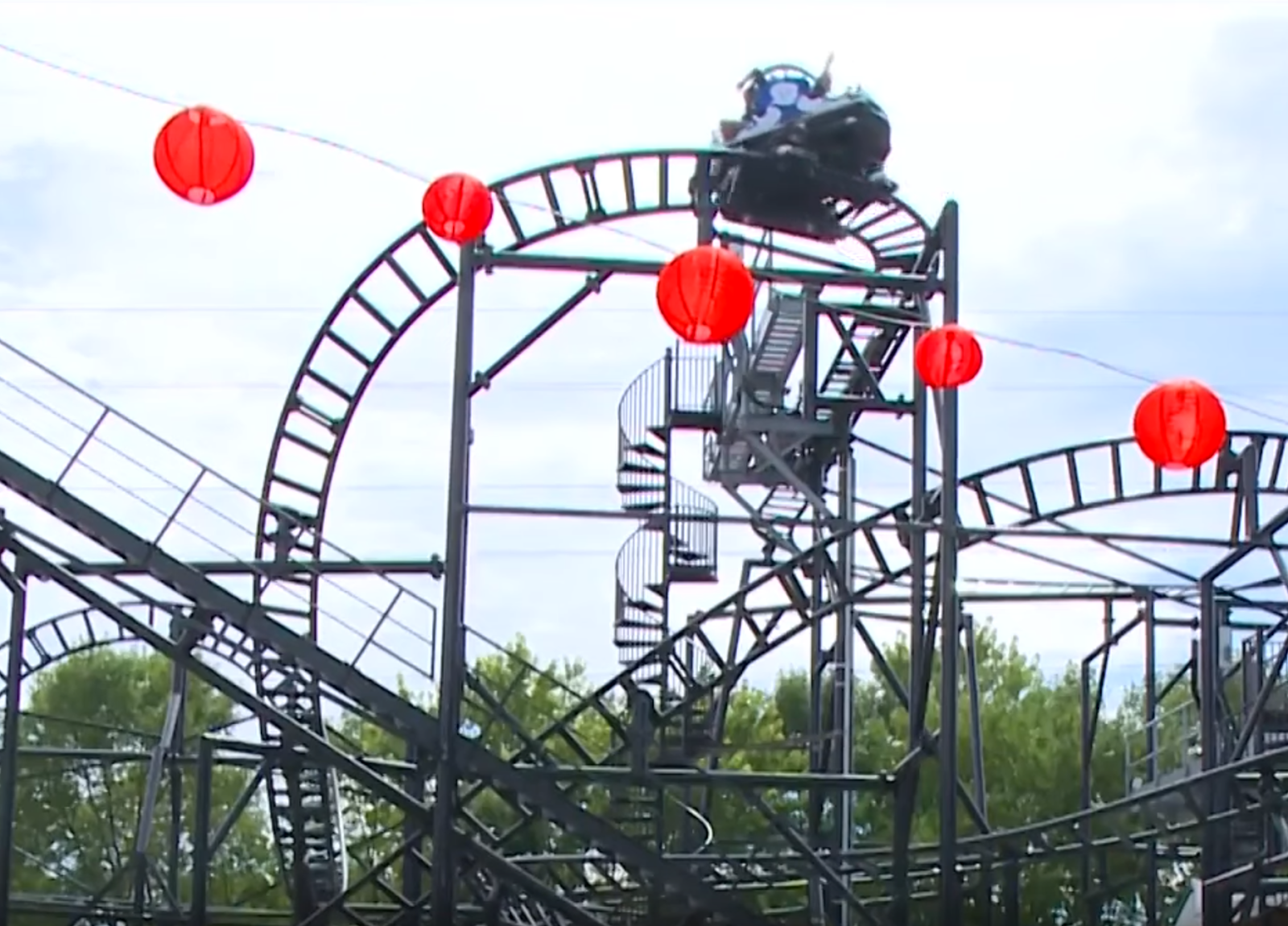 NewsPlusNotes: Adventureland Opens New Phoenix Spinning Roller Coaster