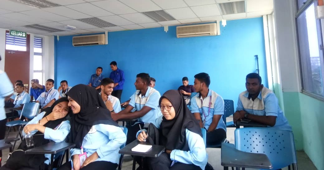 SQUAD BADMINTON ILP PERAI