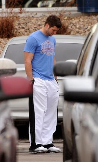kenneth in the (212): Sad Tebow in a Parking Lot Is the New Tebowing