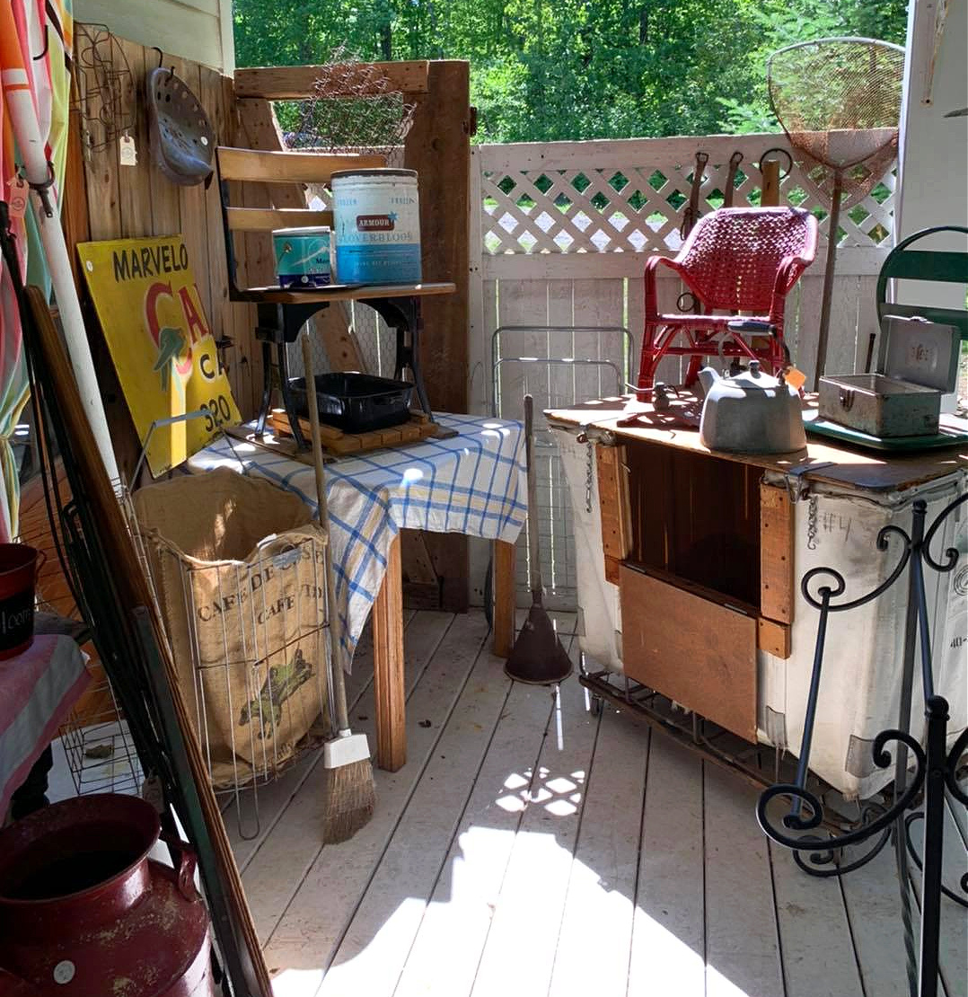More of Dana's Fun Outdoor Junk Decor & West Tischer Cottage ...