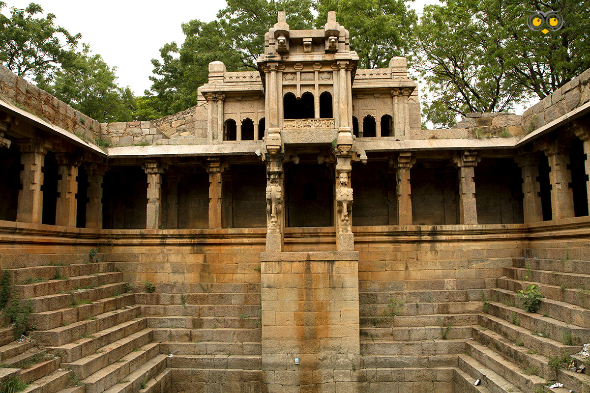 Spotted Owlets: Venkatappa Baavi - The forgotten well