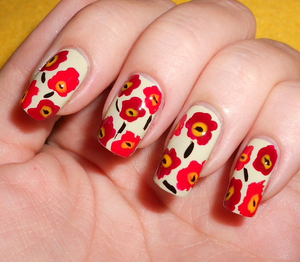 The Sugar Cube: Tutorial: Poppies Nail Art