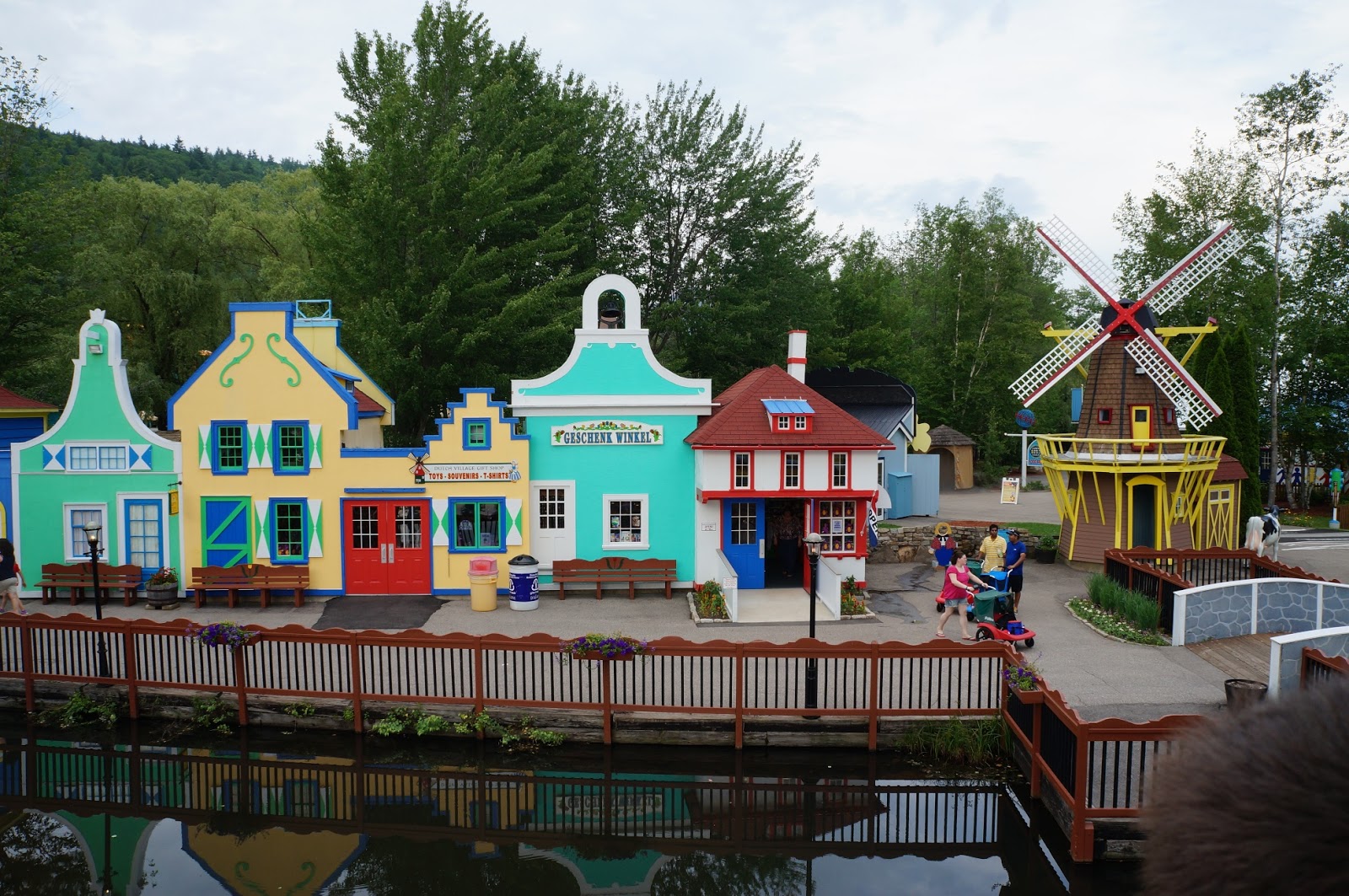 Evan and Lauren's Cool Blog: 7/11/13: Story Land Family Fun in Glen, NH