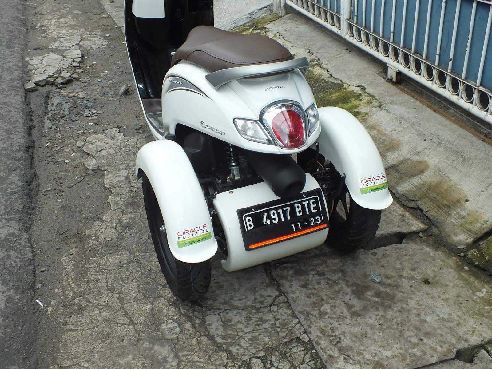 Oracle Modification Concept: HONDA SCOOPY 2018 Modifikasi RODA TIGA ...