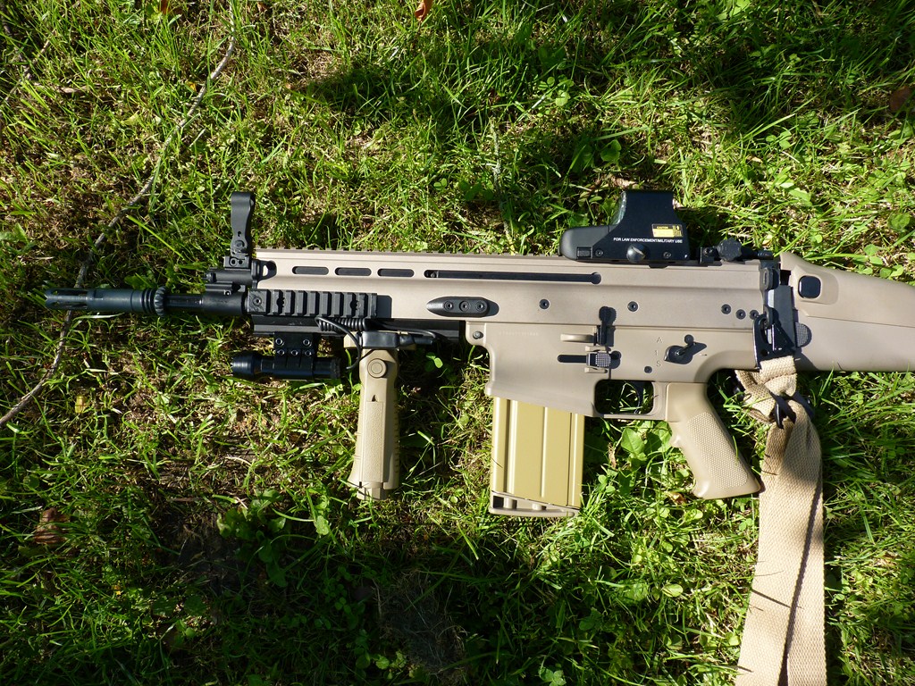 Airsoft -Trucs et astuces: Photos Custom Scar-H de chez Dboy