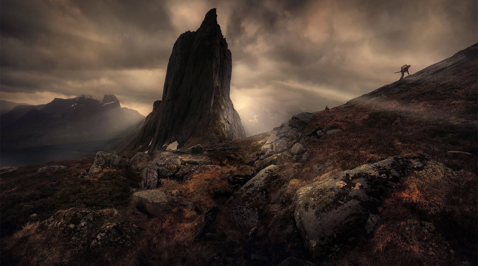 Mount Segla, Senja Island, Norway (with Map & Photos)