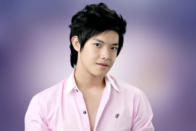 M y a n m a r H u n k s: San Toe Naing