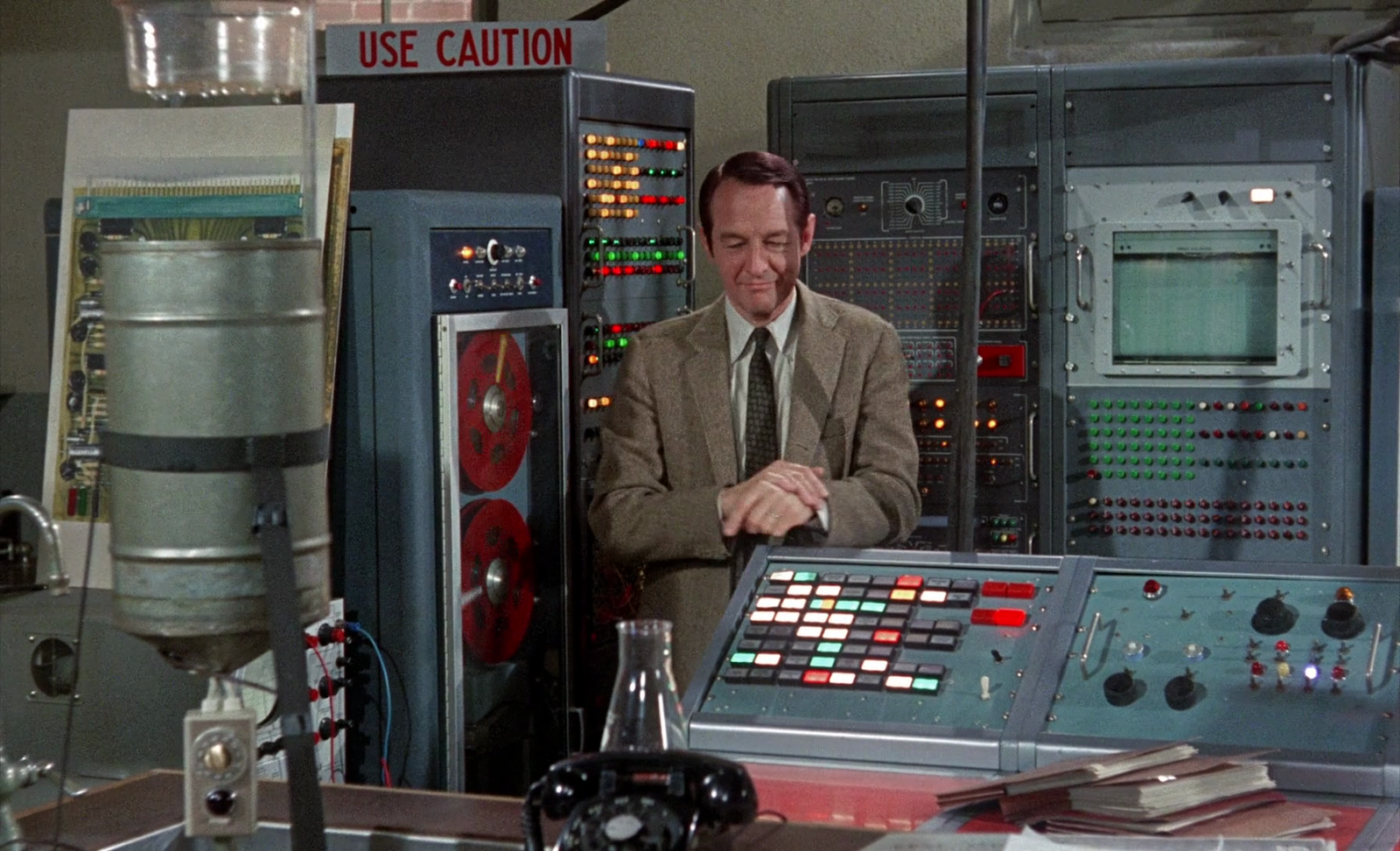 Realm Of Retro : THE COMPUTER WORE TENNIS SHOES (1969)