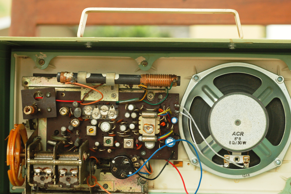 Hobbies MEKATRONIKA . . ...: RESTORASI RADiO TELESONIC NT-802