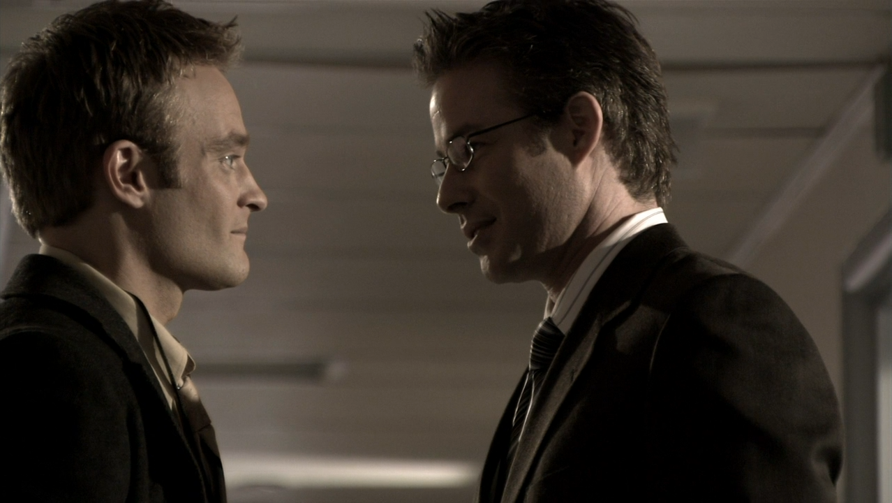 25 Days of Gays: Third Man Out (2005) ~ DC's Men of the Moment