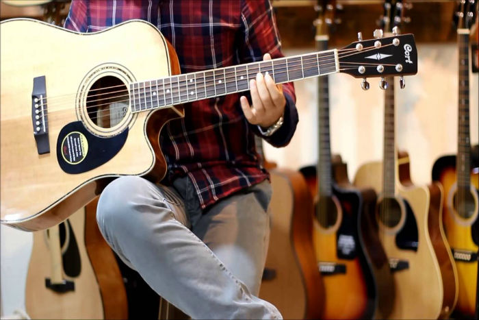 Tips dan Trik Bermain Gitar Dengan Mudah Untuk Pemula