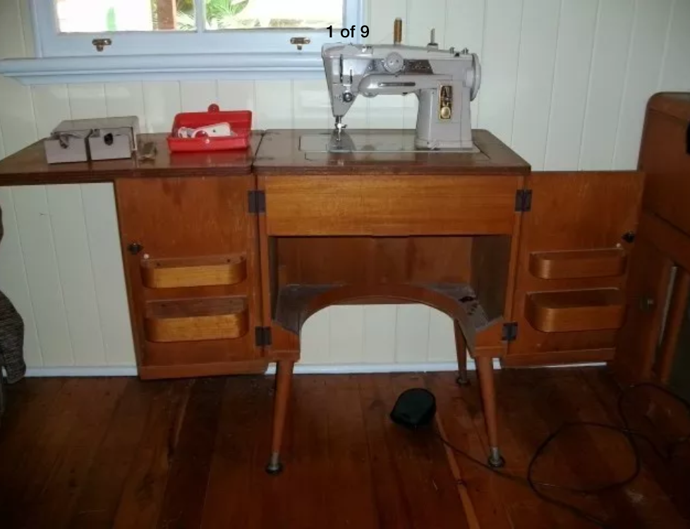Machine: 1960 Singer 401G-13 Electric