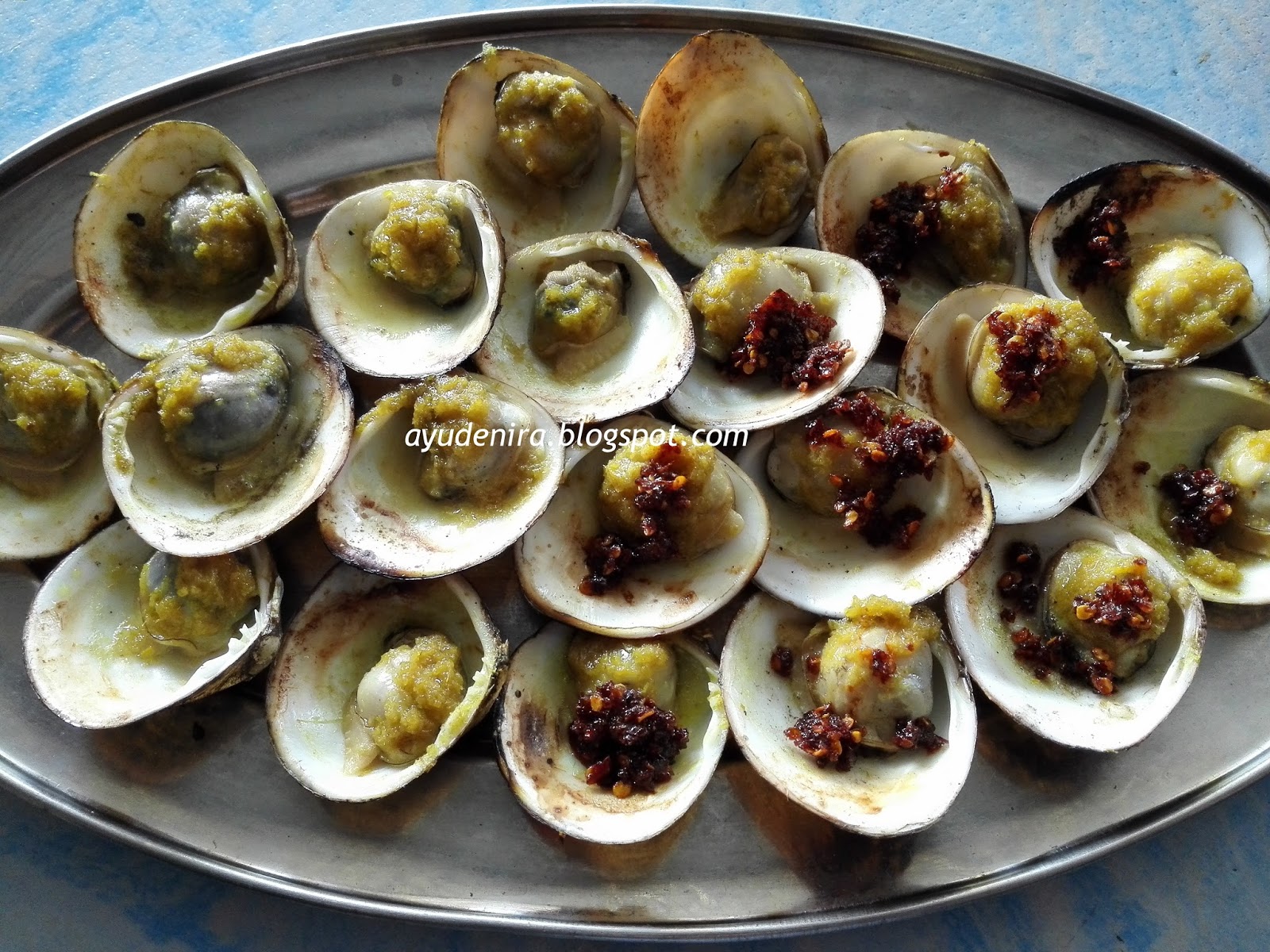 AyuDenira: Lokan Bakar - Kampung Salut