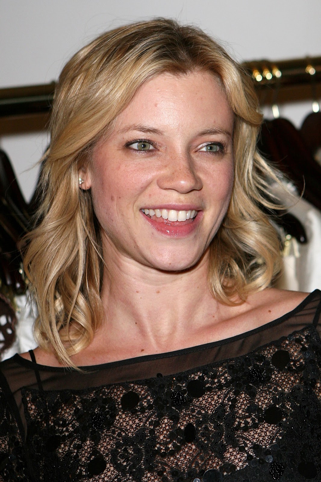 Amy Smart Wallpaper 2013