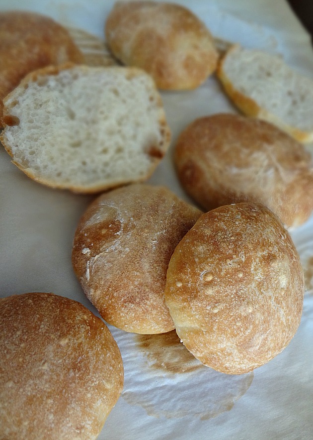 The Cooking Actress: No-Knead Crusty Bread Rolls