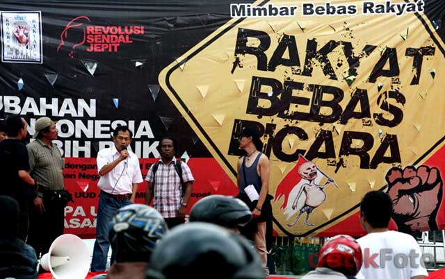 Kemerdekaan Menyampaikan Pendapat Di Muka Umum ~ PPKn untuk Semua (SD ...