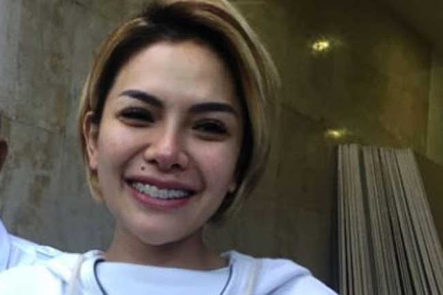 43 Foto Nikita Mirzani Terbaru Foto Artis Cantik