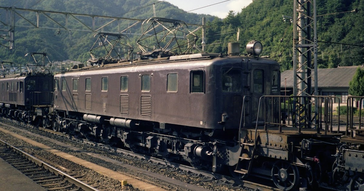 鉄道写真、こぴっと撮ってます！: 暖房車を不要としたEF56