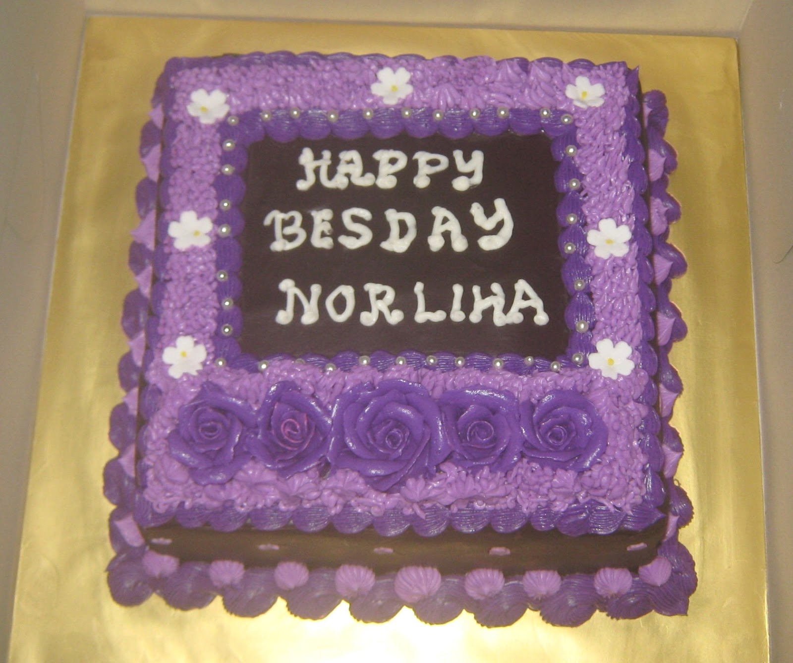 Noras Cake House Di Rawang. Tempahan Kek Coklat Moist Secara Online ...