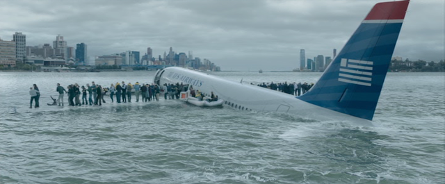 Nick's Film Jottings: Sully - Miracle on the Hudson (2016 Clint Eastwood)