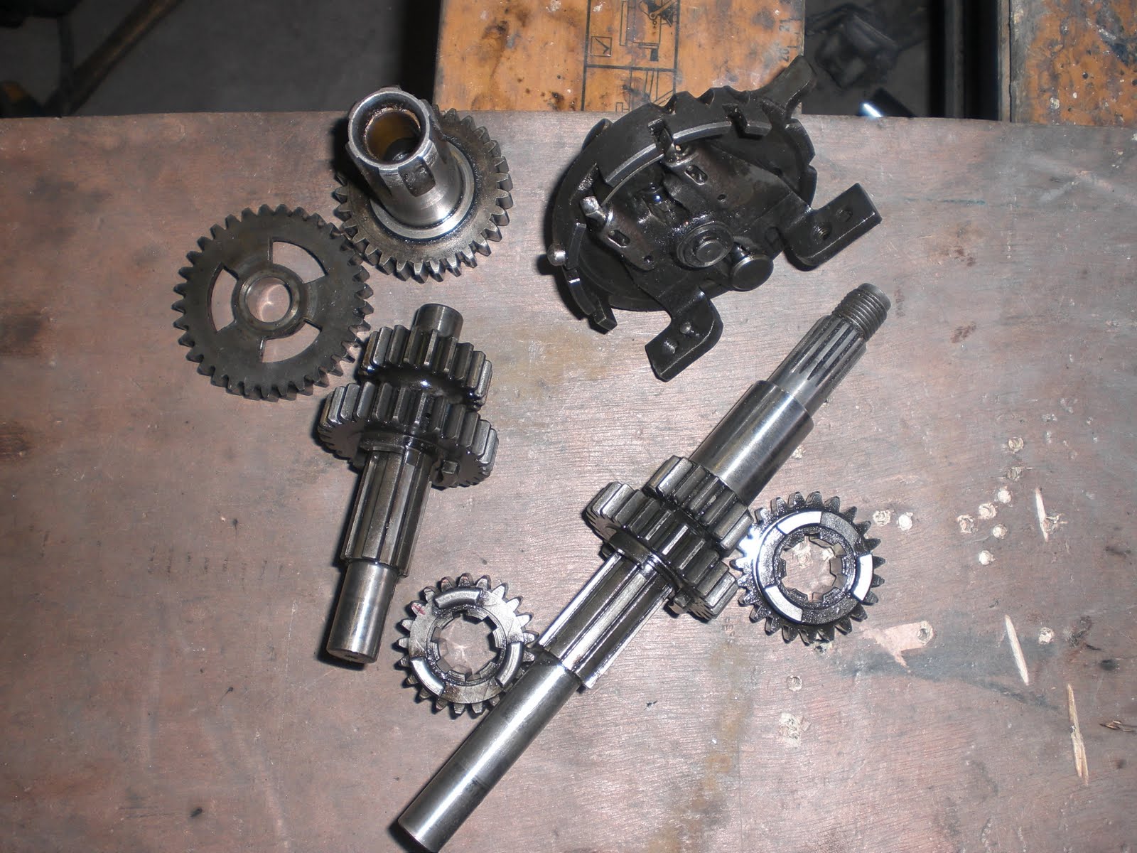 WEED HARDTAIL CHOPPERS/BOBBERS: DKW gear box