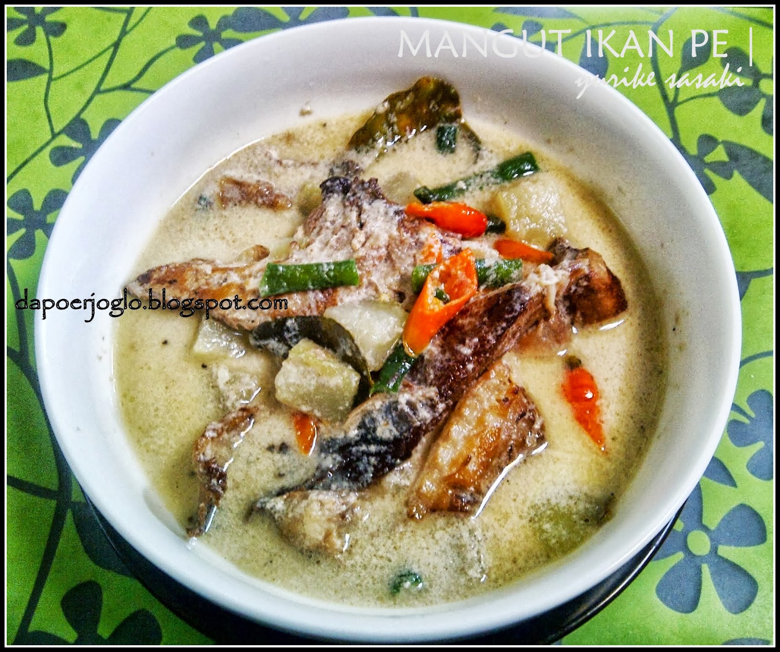 Dapoer Joglo: Mangut Ikan Pe