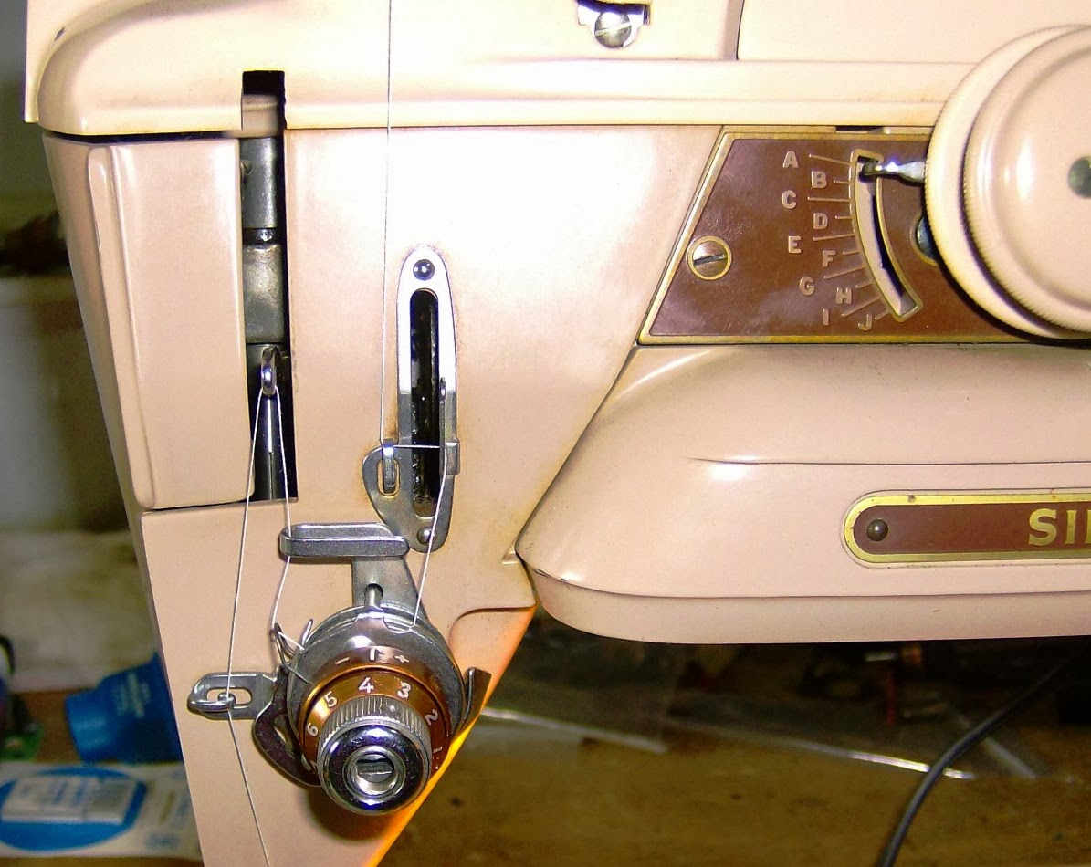 Vintage Sewing Machines: Singer 401G