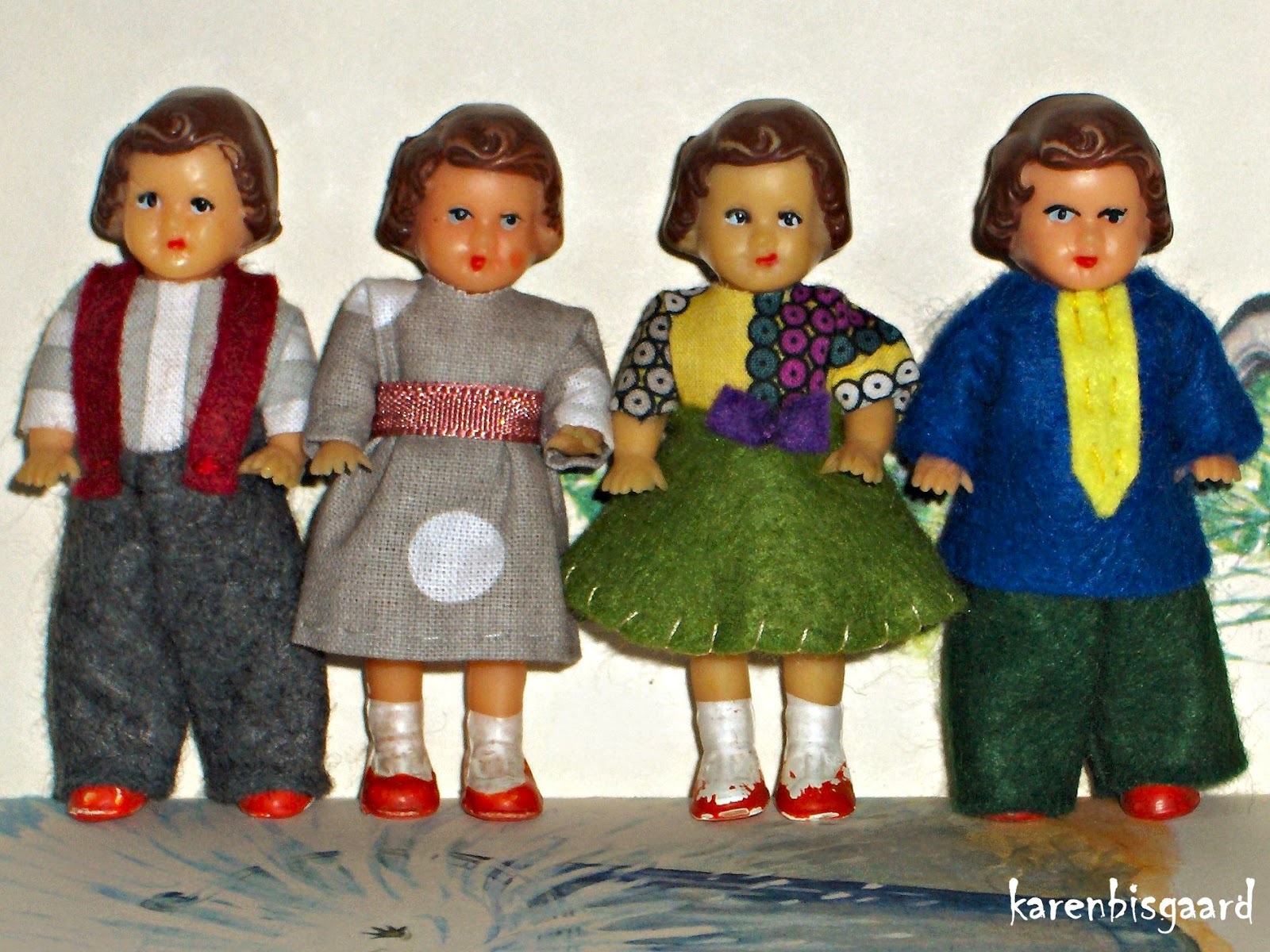 Karen`s Vintage Dolls Photography.: School Children Ari Doll Collection ...