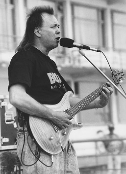 Mike Deasy - The Guitar Man: Bio