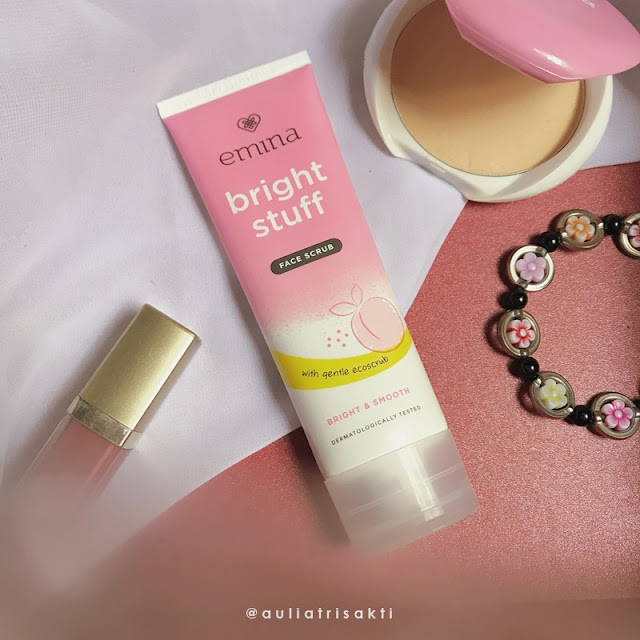 REVIEW EMINA BRIGHT STUFF FACE SCRUB - BEKIKA ROOM