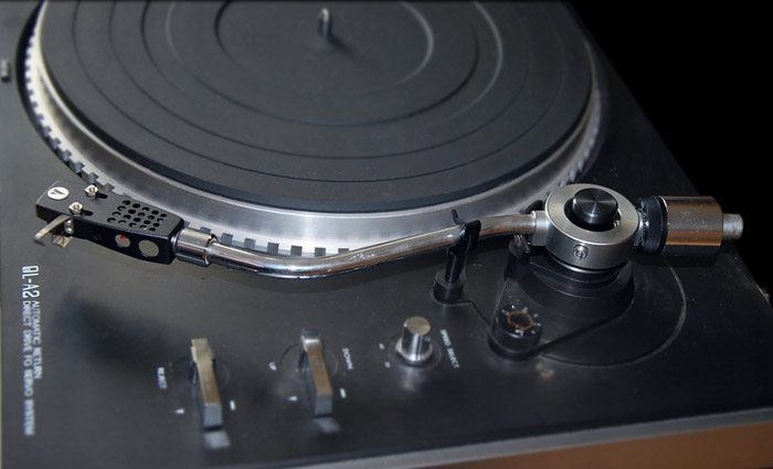 stereonomono - audio Hi Fi Compendium - 14 years on-line: JVC QL-A2 ...