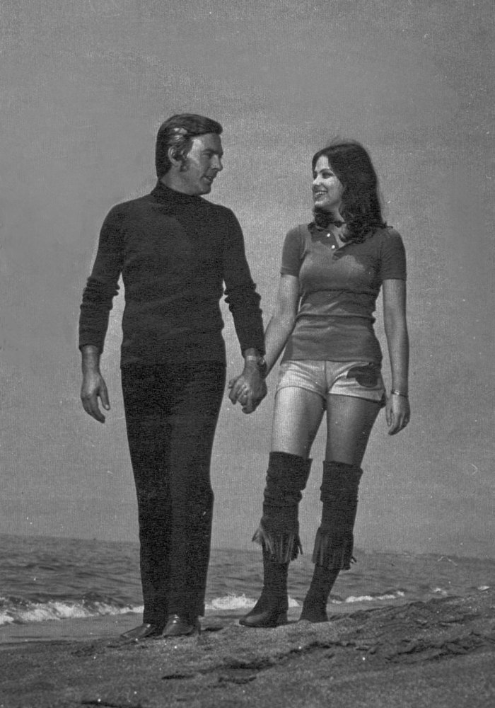 FOTONOVELAS / FOTOROMANZI: FRANCESCA ROMANA RIVELLI ( ORNELLA MUTI)