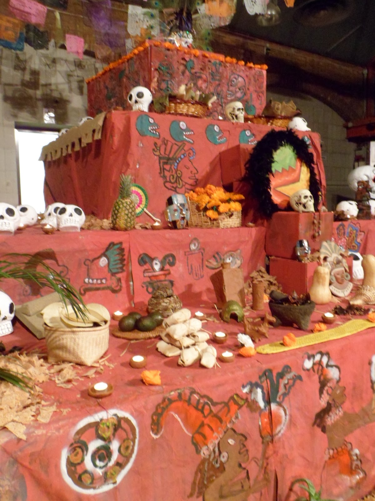 Noticias: Inauguramos el Altar - Instalación a los mayas