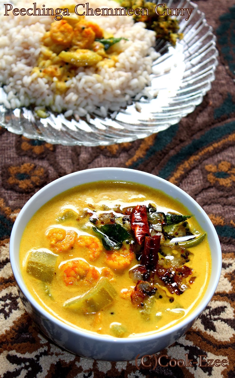 COOK-EZEE: Peechinga Chemmeen Curry/ Ridge Gourd Shrimp Curry