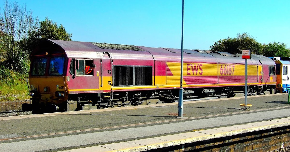 'Along These Tracks' Train Photos Site : Photo EWS Class 66187 UK ...