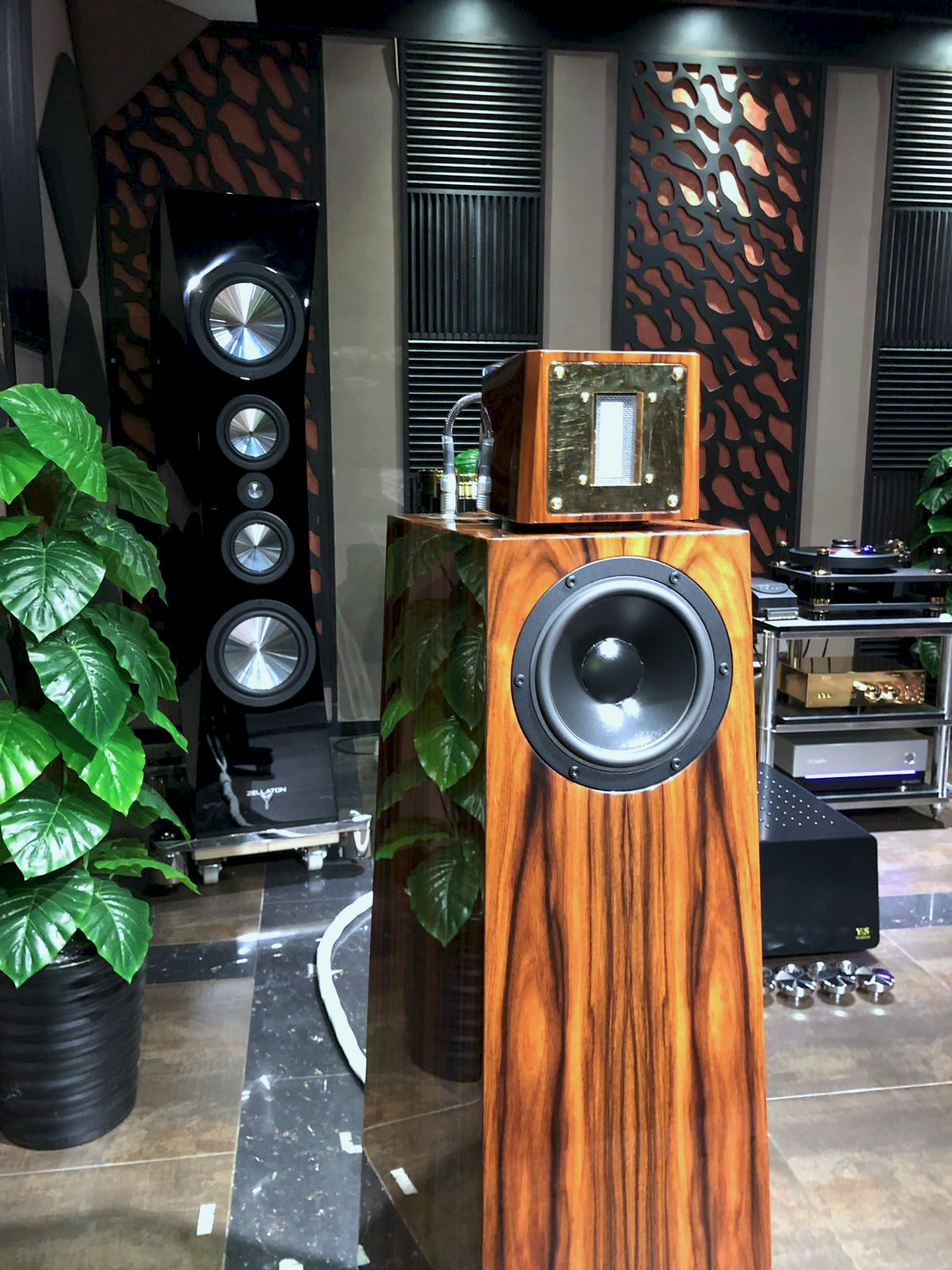 ZELLATON STATEMENT AND KAISER CLASSIC – M & S | Ultimate High-Fidelity