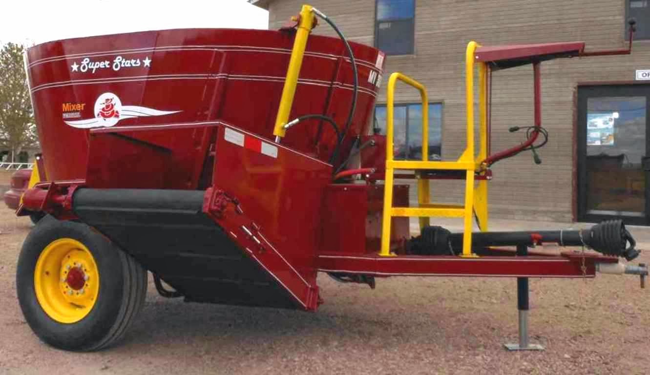 MAQUINARIA AGRICOLA INDUSTRIAL: Carros Revolvedores de Forraje y Grano ...