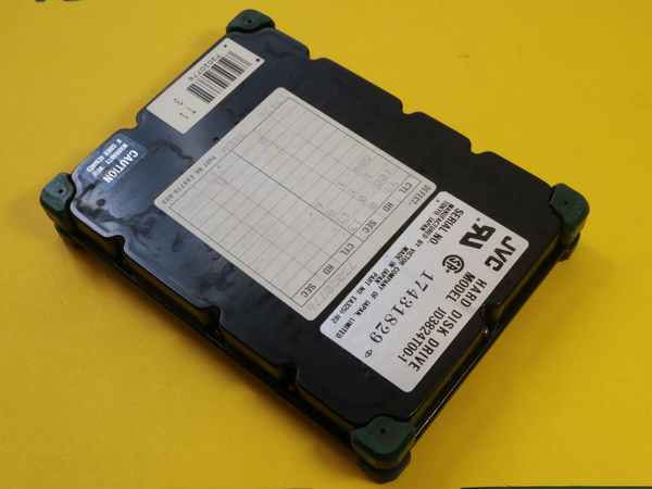 BugWorkShop - 甲蟲工作室: JVC（日本勝利）JD3824T00-1 20MB 硬碟機（Hard Disk Drive）- 拆解（二）
