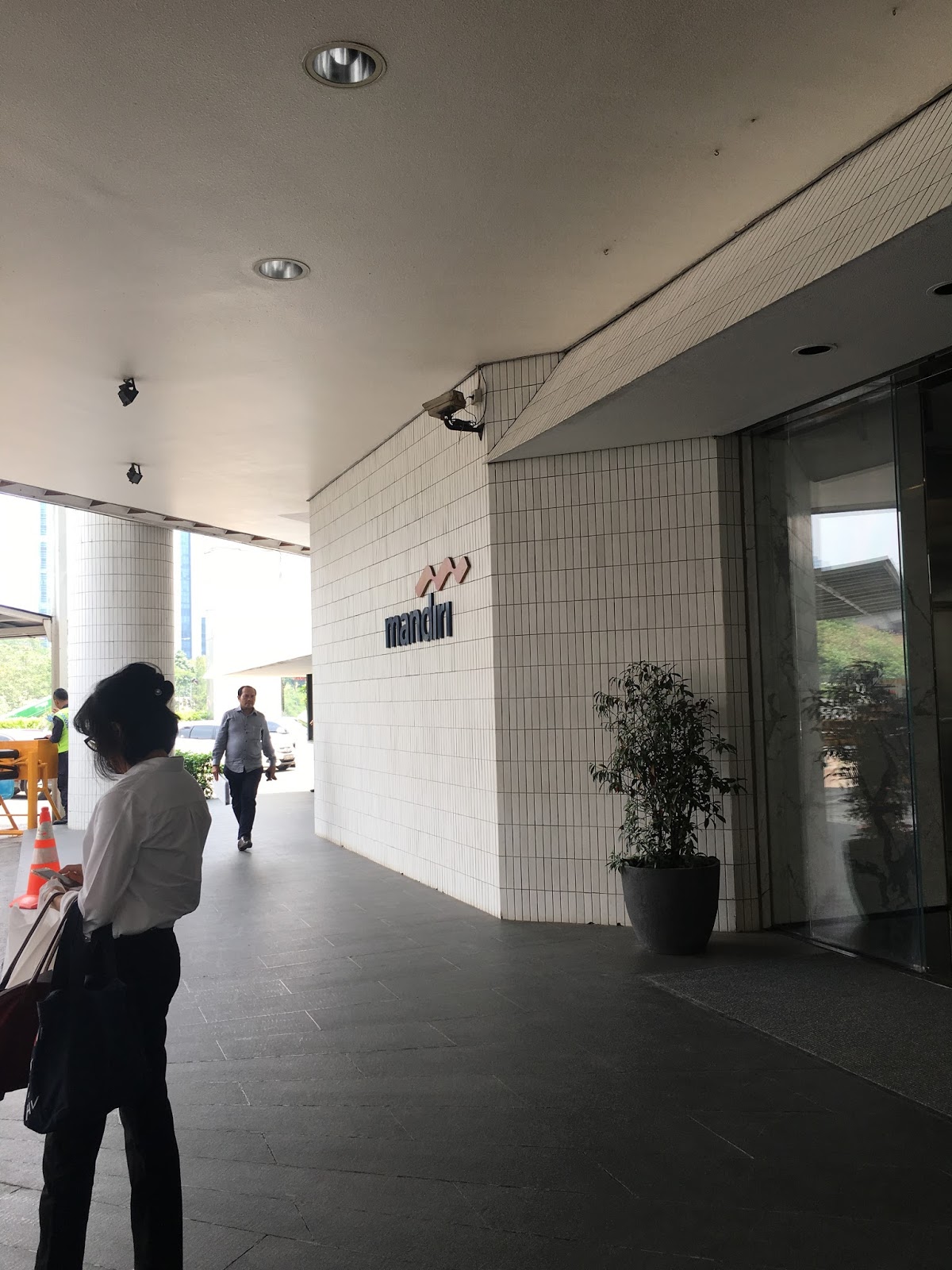 Arquitetura: Contoh bangunan ekologi di Indonesia: Wisma Dharmala ...