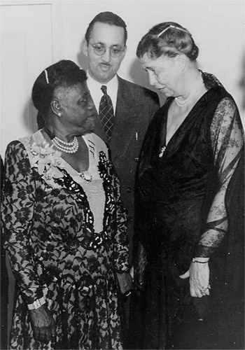 MARY MACLEOD BETHUNE: THE ONLY BLACK WOMAN PRESENT AT THE FORMATION OF ...