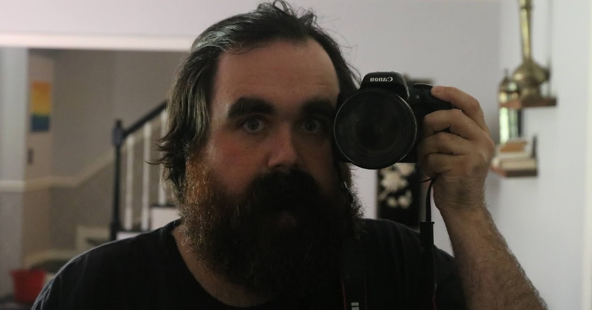 MMJ Big Picture: [MINOR ASSIGNMENT 1] Jeff Riley's DSLR selfie