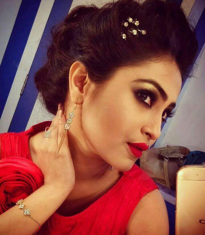 Jasmine Roy Best Photos