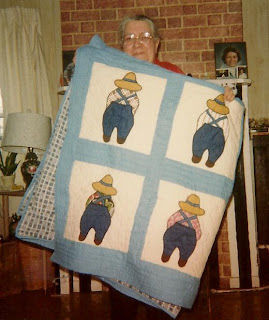 Country Lane Crafts & Antiques: Country Life = Little Boy Blue quilt