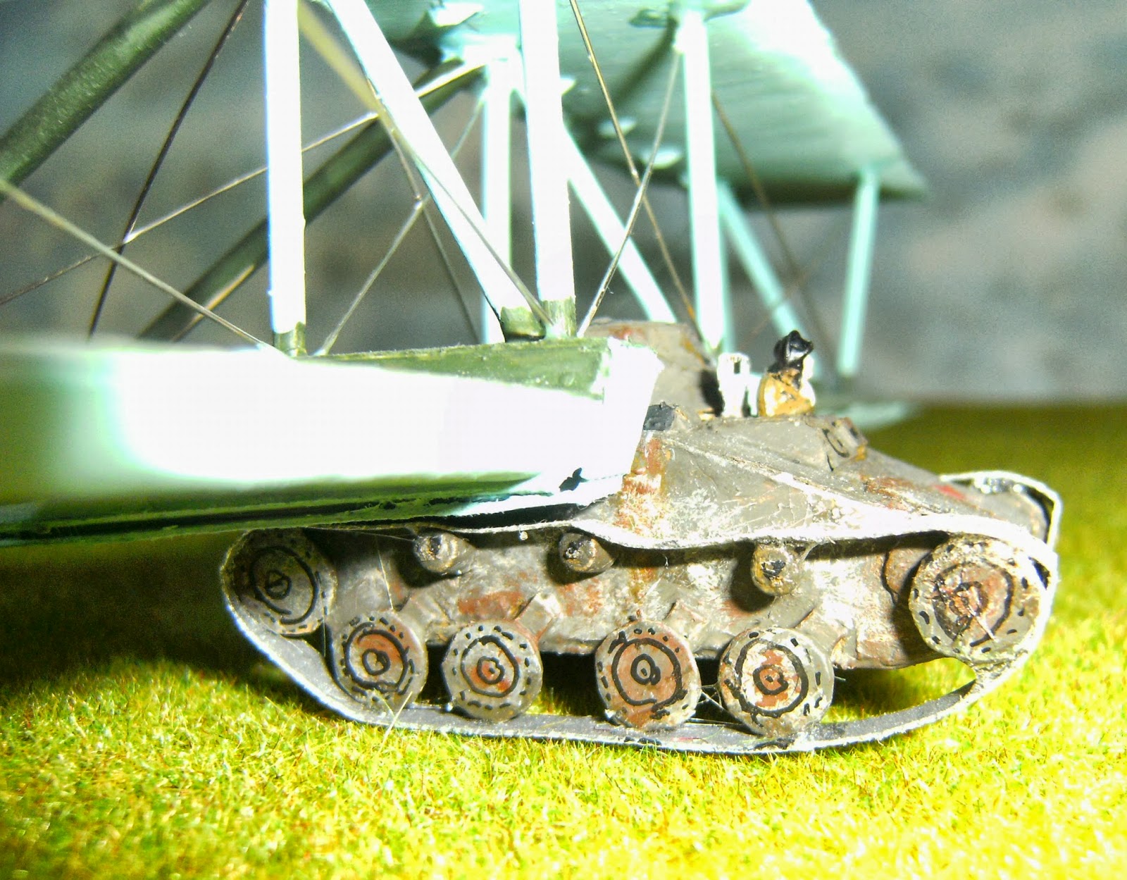 Happyscale-Modellbau: Antonov KT A-40 Flying Tank - papermodel 1:72