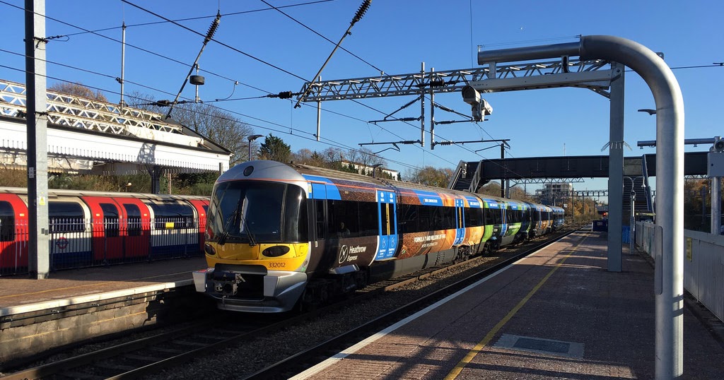 British Diesels and Electrics: Class 332 Heathrow Express