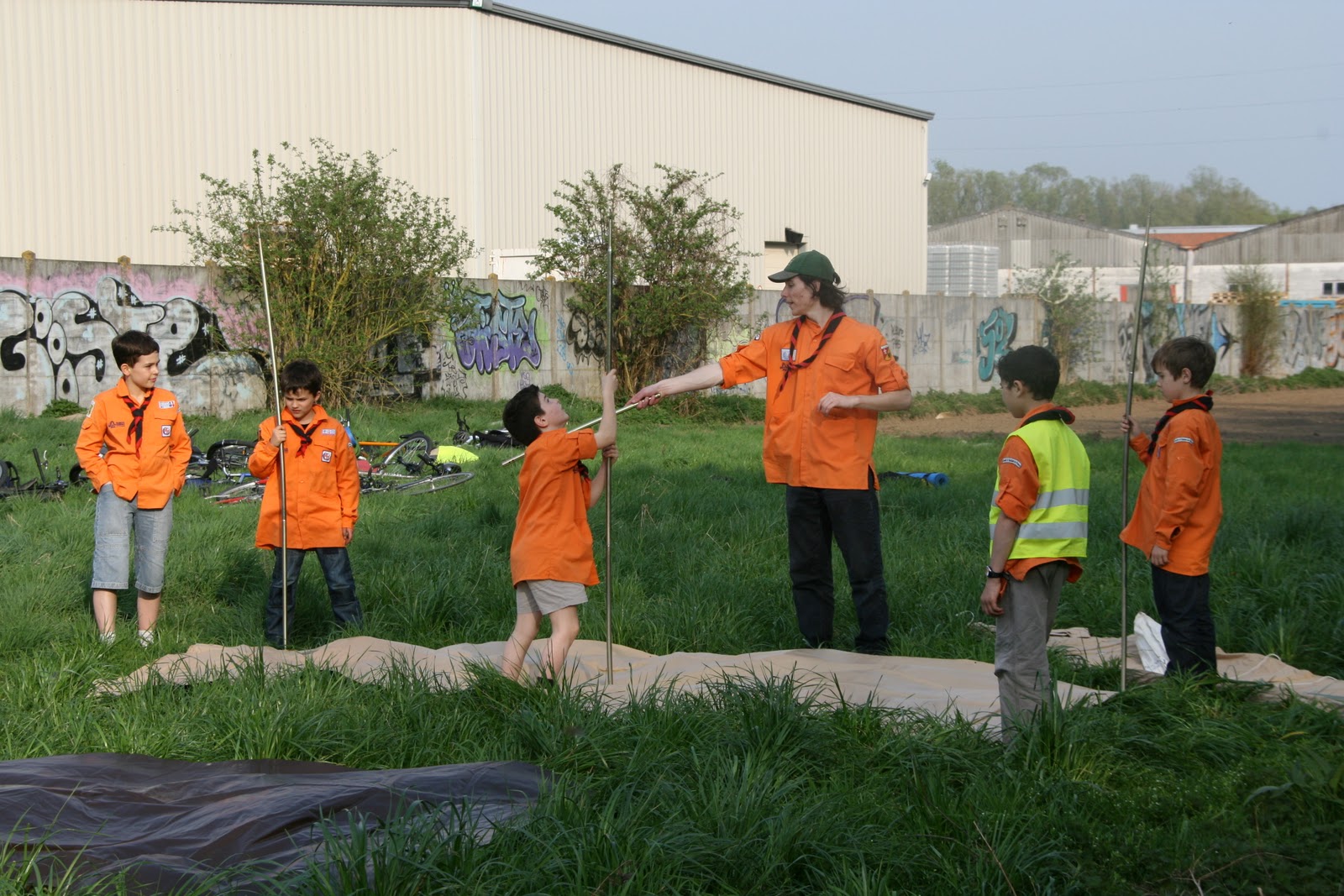 Scouts et Guides de France Lambersart: INSTALLATION DU CAMP