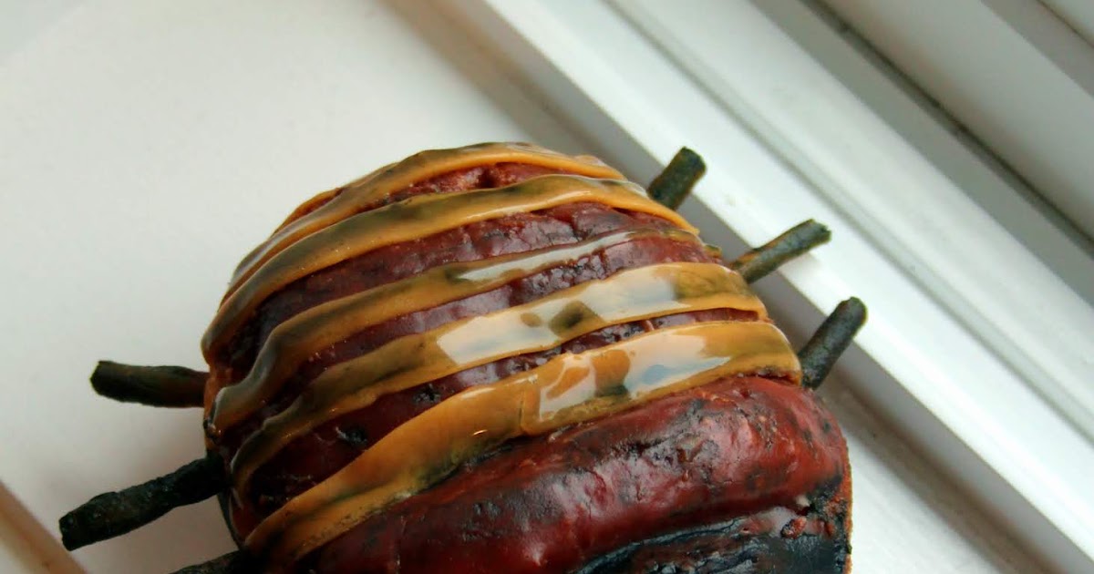 Jo and Sue: Cockroach Donuts