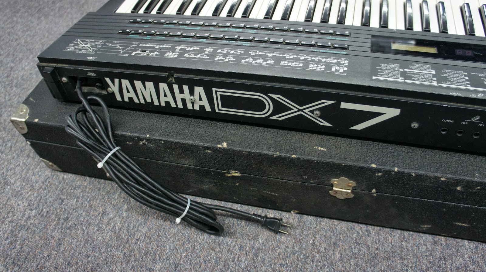 MATRIXSYNTH-B: Yamaha DX7s FM Synthesizer w/ ROM Card