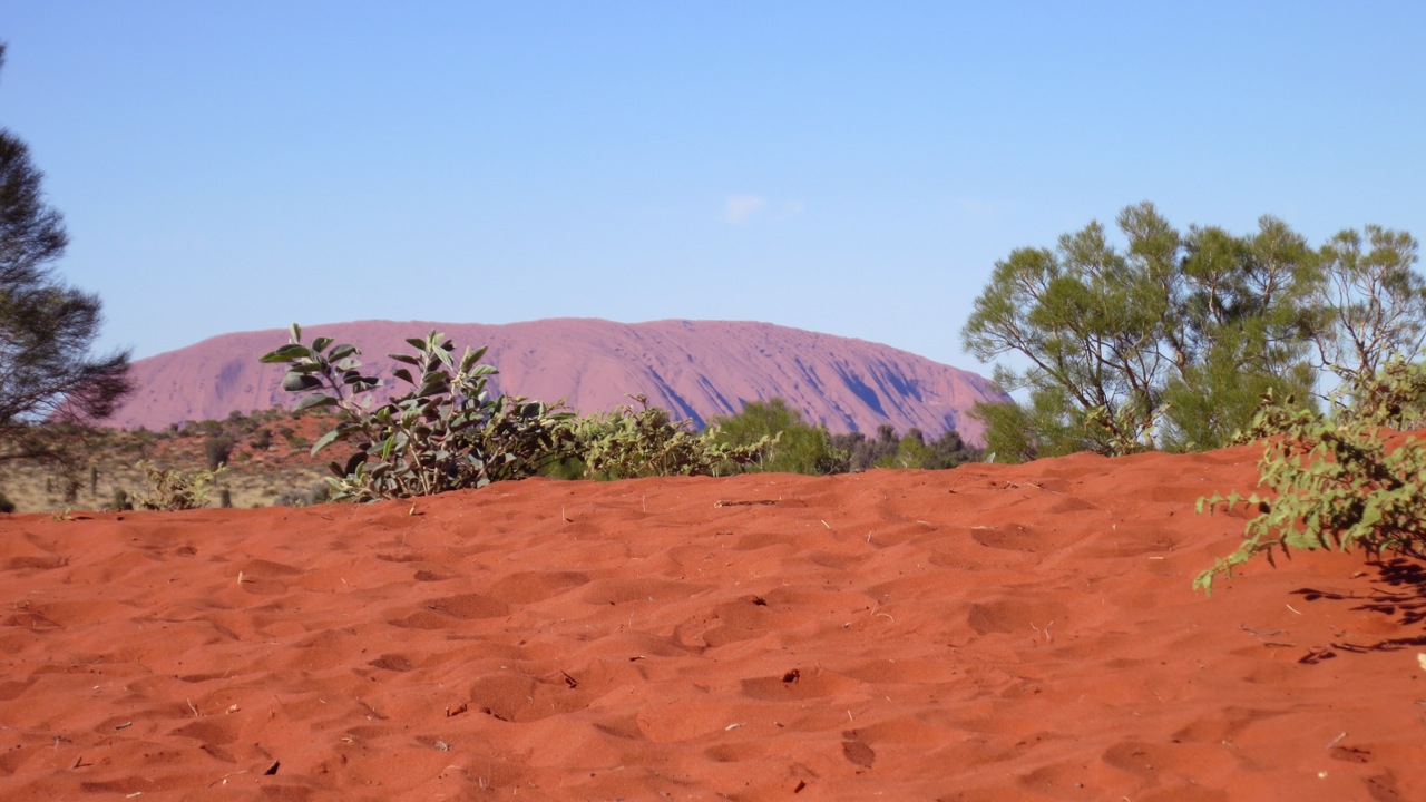 Journeys of THE SILVERY NOMAD: Red, red, red... Australia's alluring ...