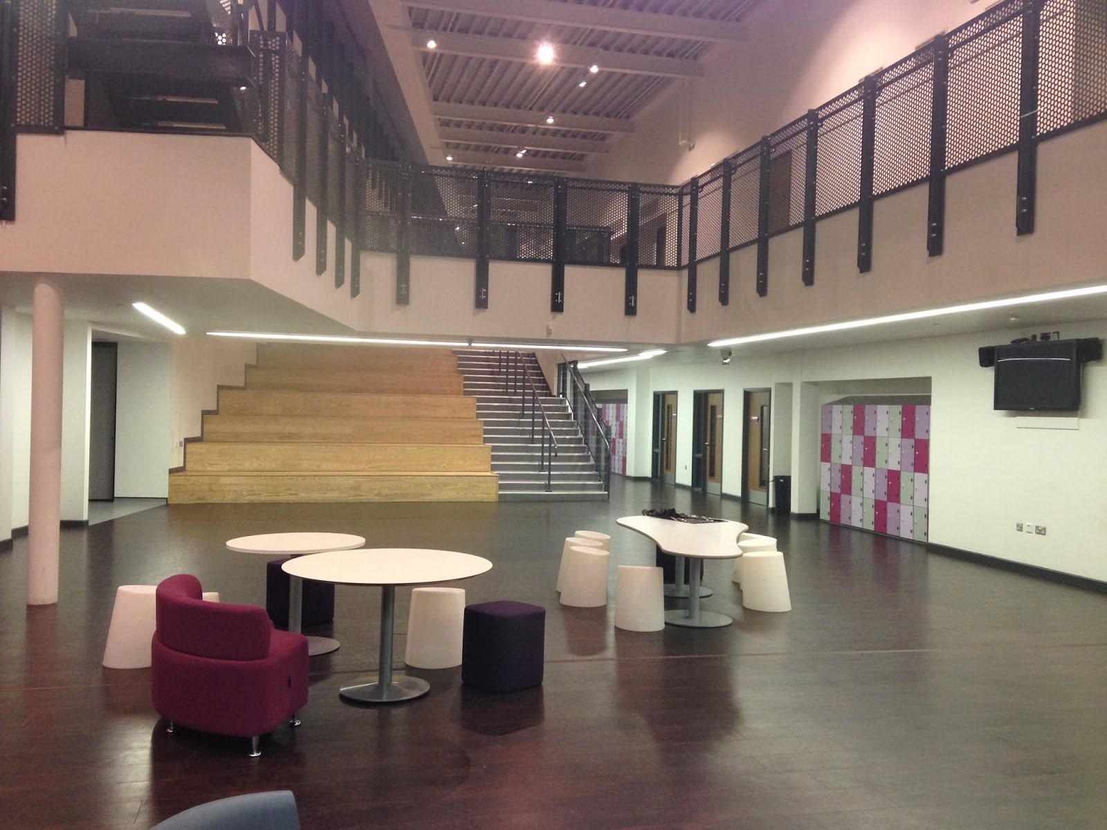 Gary Spracklen: Sneak peak into Coleg Cymunedol Y Dderwen